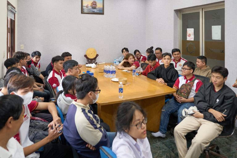 MIT Uni. Tổ Chức Tham Quan Thực Tế Ngành Công Nghệ Thông Tin Tại MeU ...