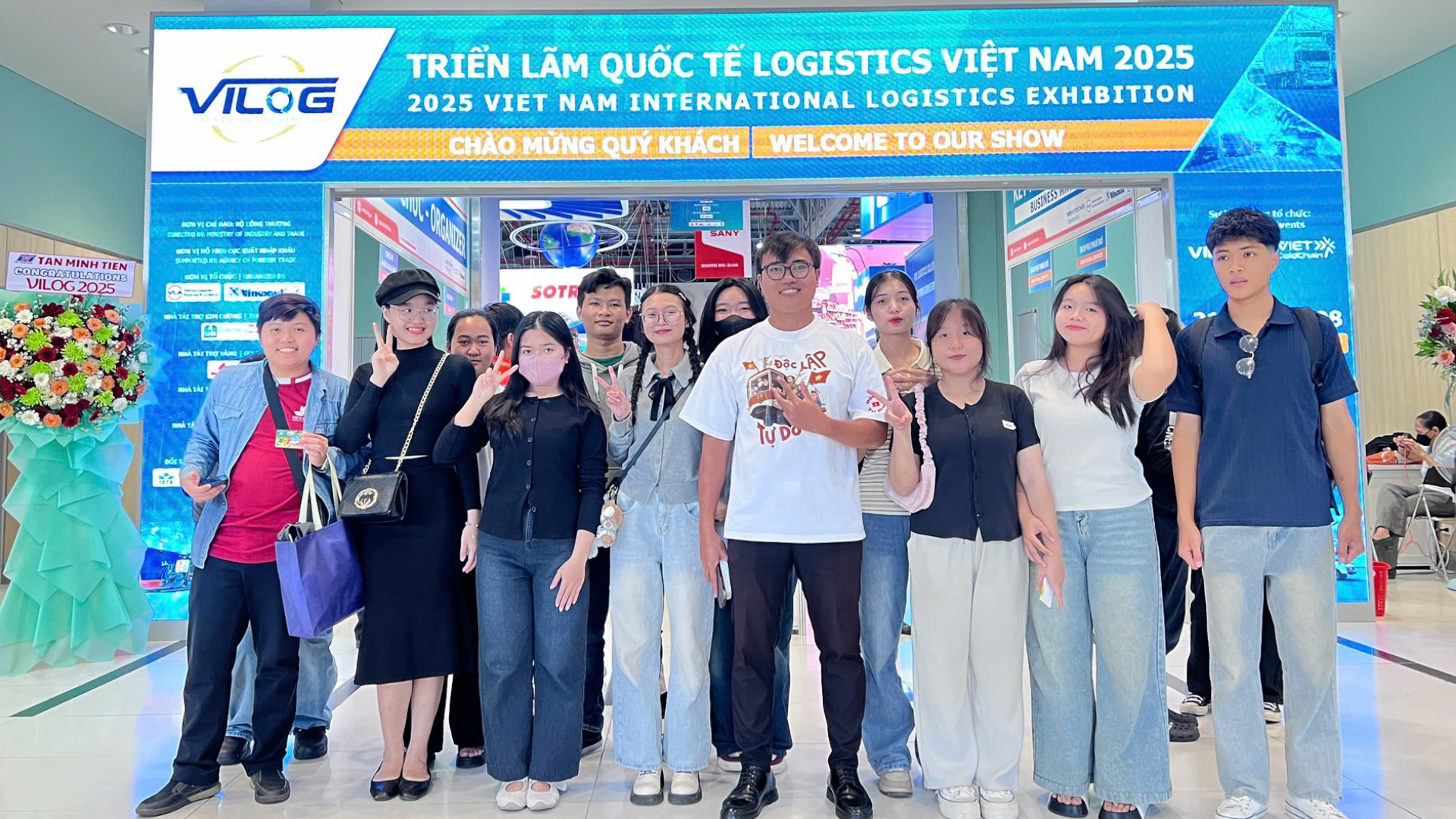 Sinh Viên CLB Logistics MIT Uni. Tham Dự Triển Lãm Quốc Tế Logistics ...