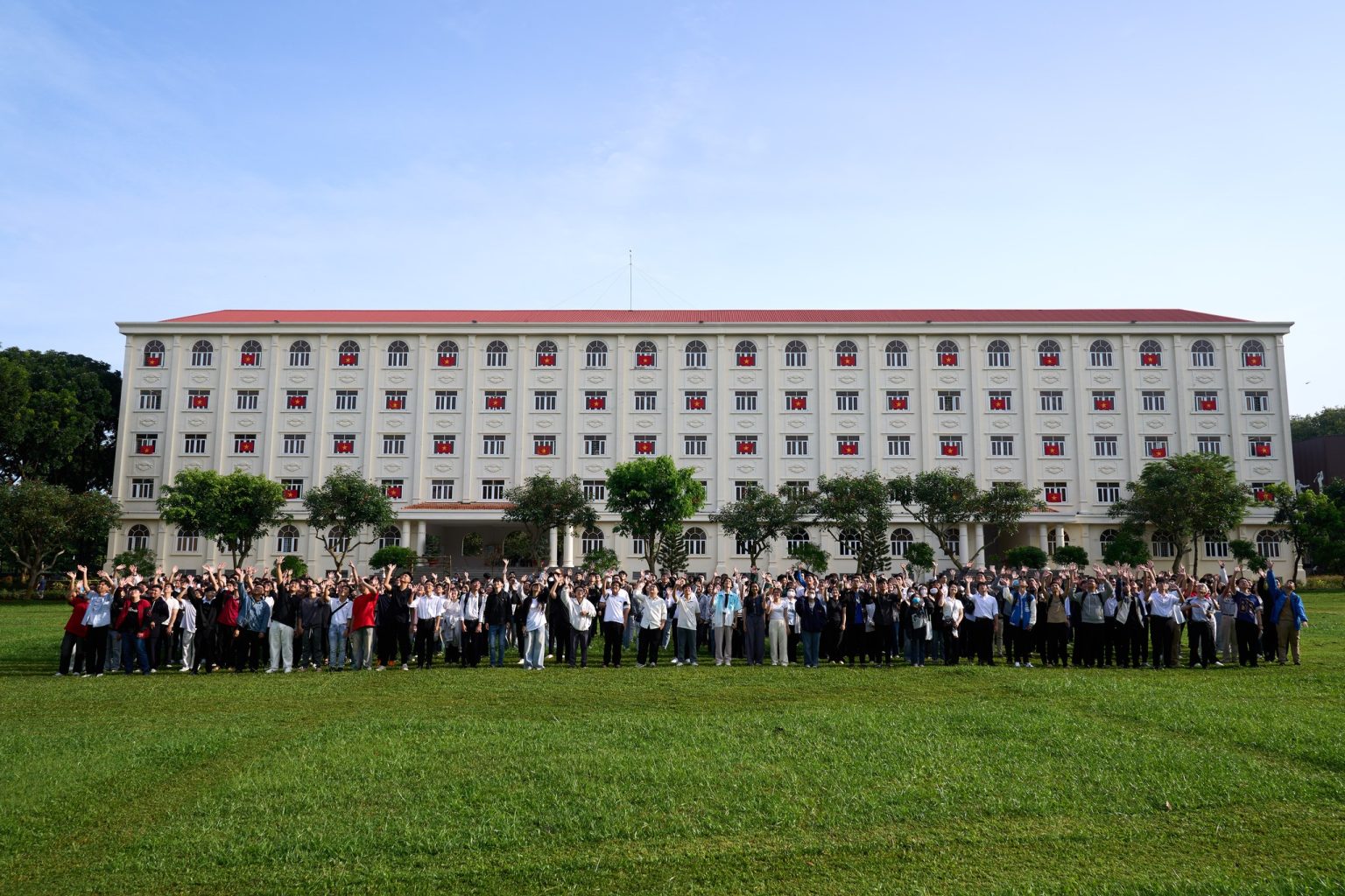 MIT Uni. Chào đón Tân Sinh Viên K25 Trong Tuần Lễ định Hướng - Trường ...